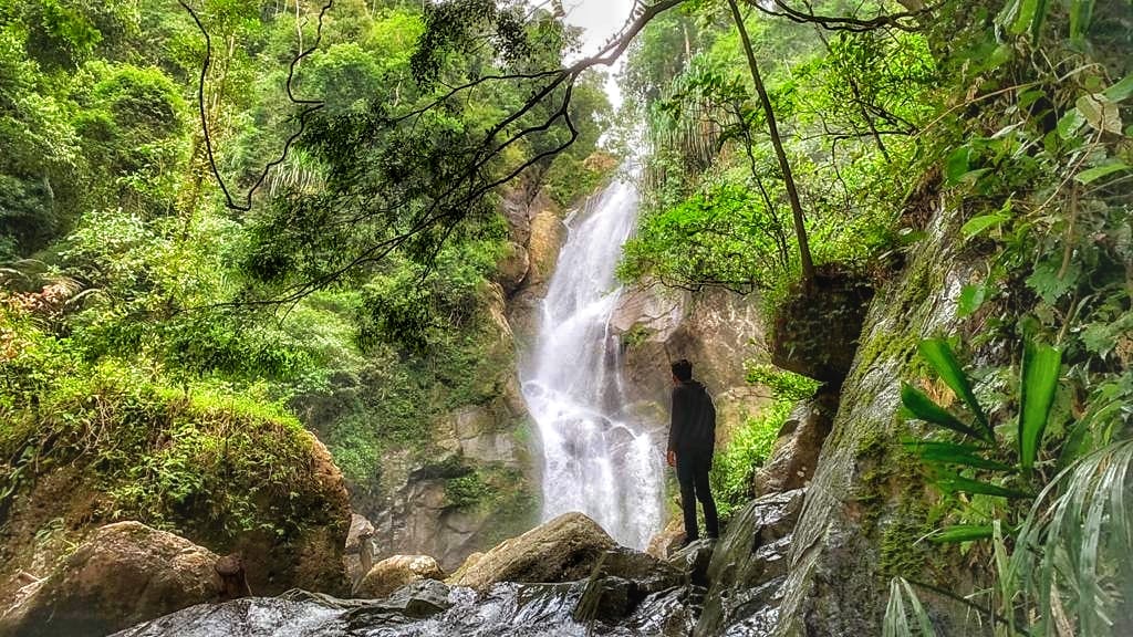 5 Air Terjun Cantik di Padang, Sudah Pernah ke Sana?