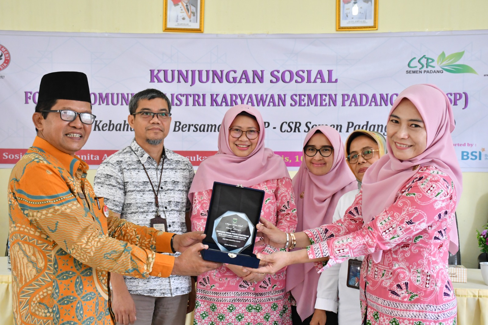 FKIK Semen Padang Beri Pelatihan Buat Mie Sehat Panti Sosial Andam Dewi