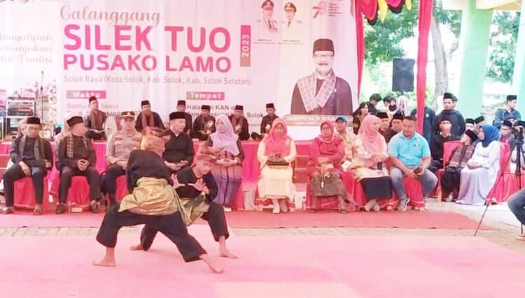 Festival Silek Tuo Pusako Lamo: 40 Perguruan Silek Tampil Adu Ketangkasan