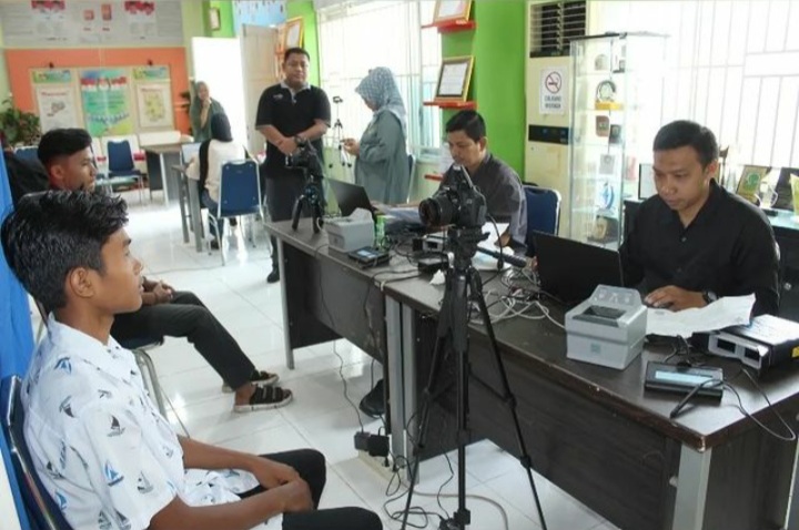 Disdukcapil Padang Catat 98 Persen Wajib KTP Sudah Lakukan Perekaman