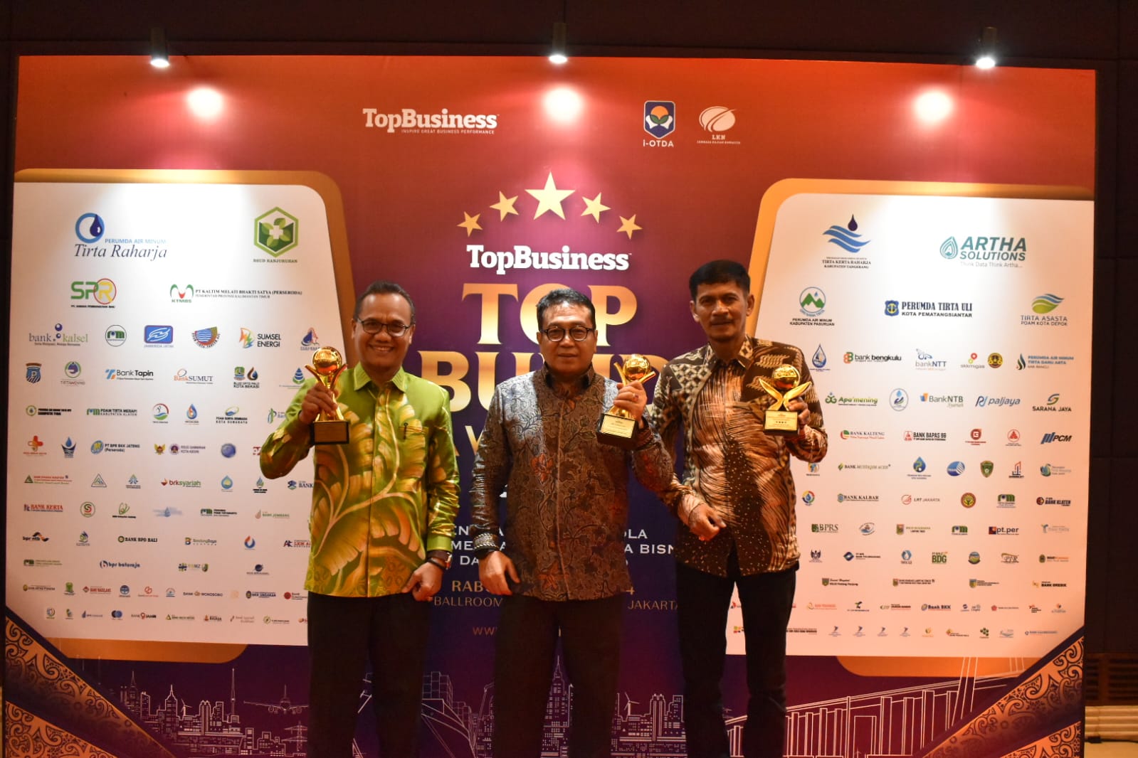 Pamtigo Payakumbuh Raih 3 Penghargaan TOP BUMD Awards 2024