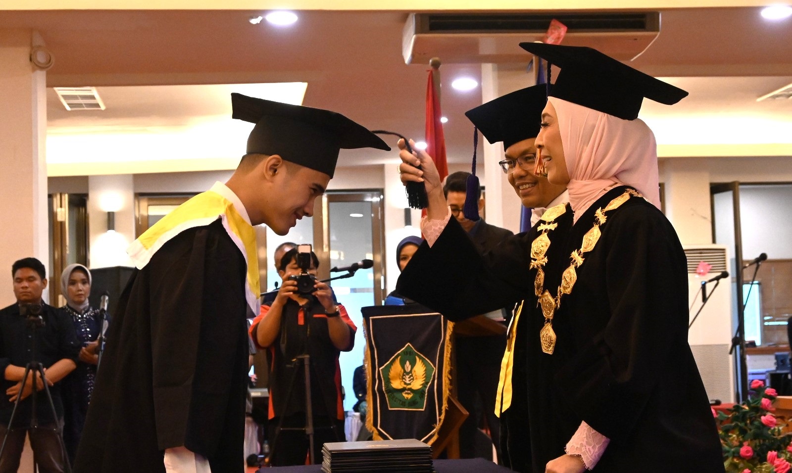 Momen Wisuda ke 81, UBH Catat Sudah Luluskan 57.990 Alumni