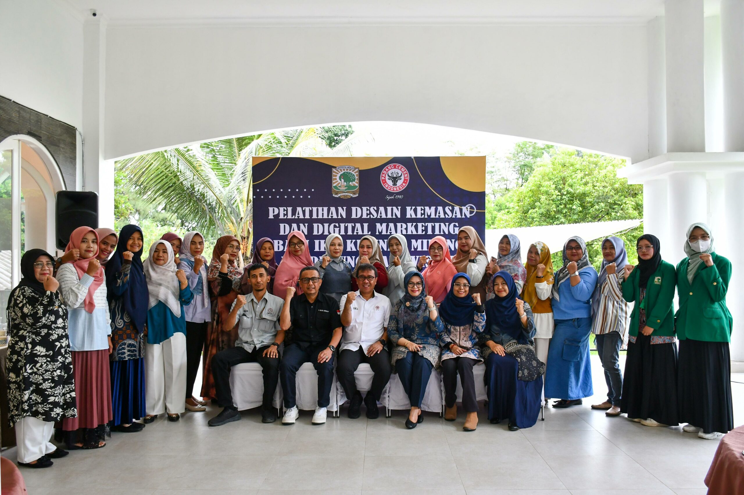 Kolaborasi dengan LPPM UNAND, Semen Padang Gelar Pelatihan Desain ...