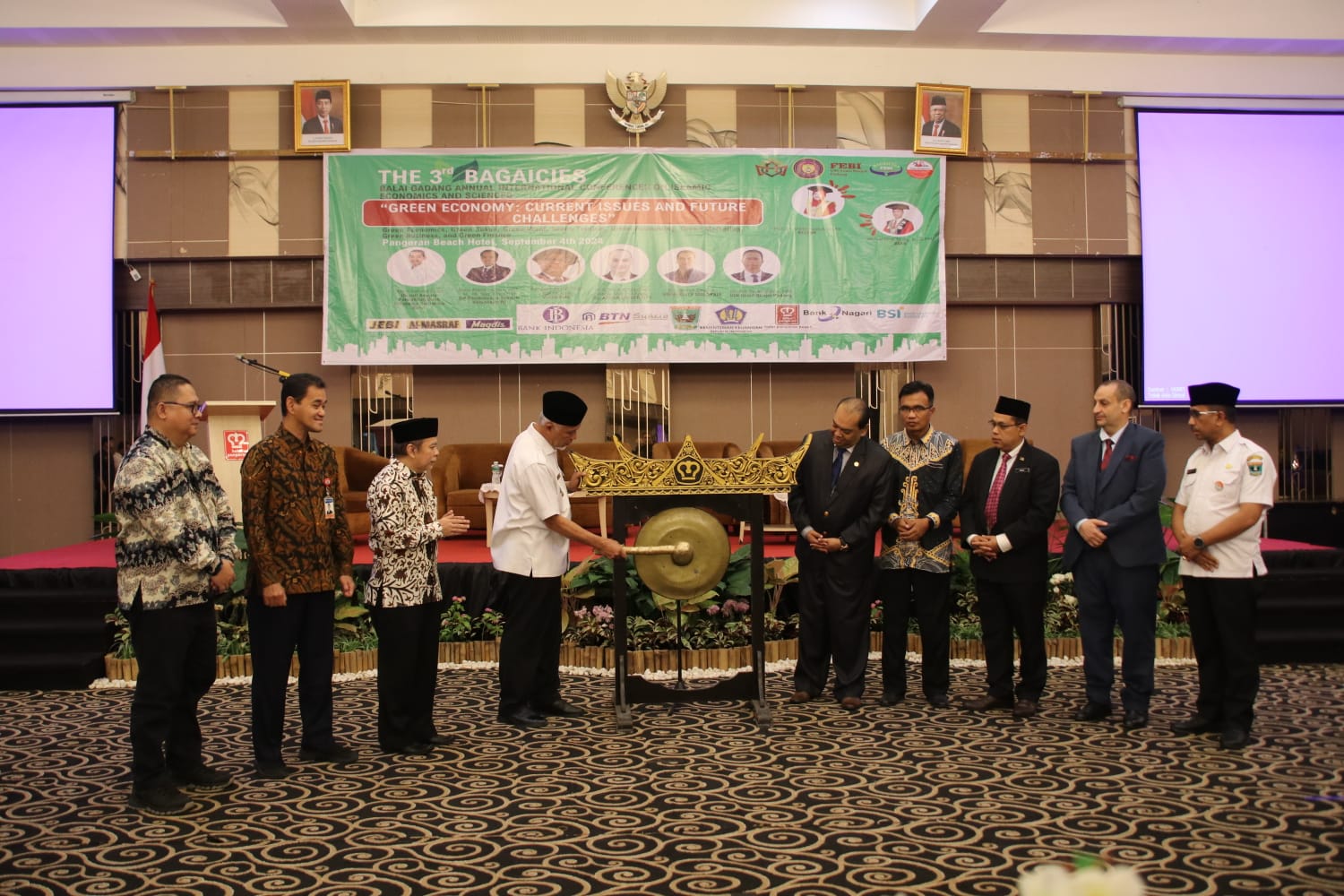 FEBI UIN Imam Bonjol dan Para Pakar Global Bahas Isu Ekonomi Berkelanjutan