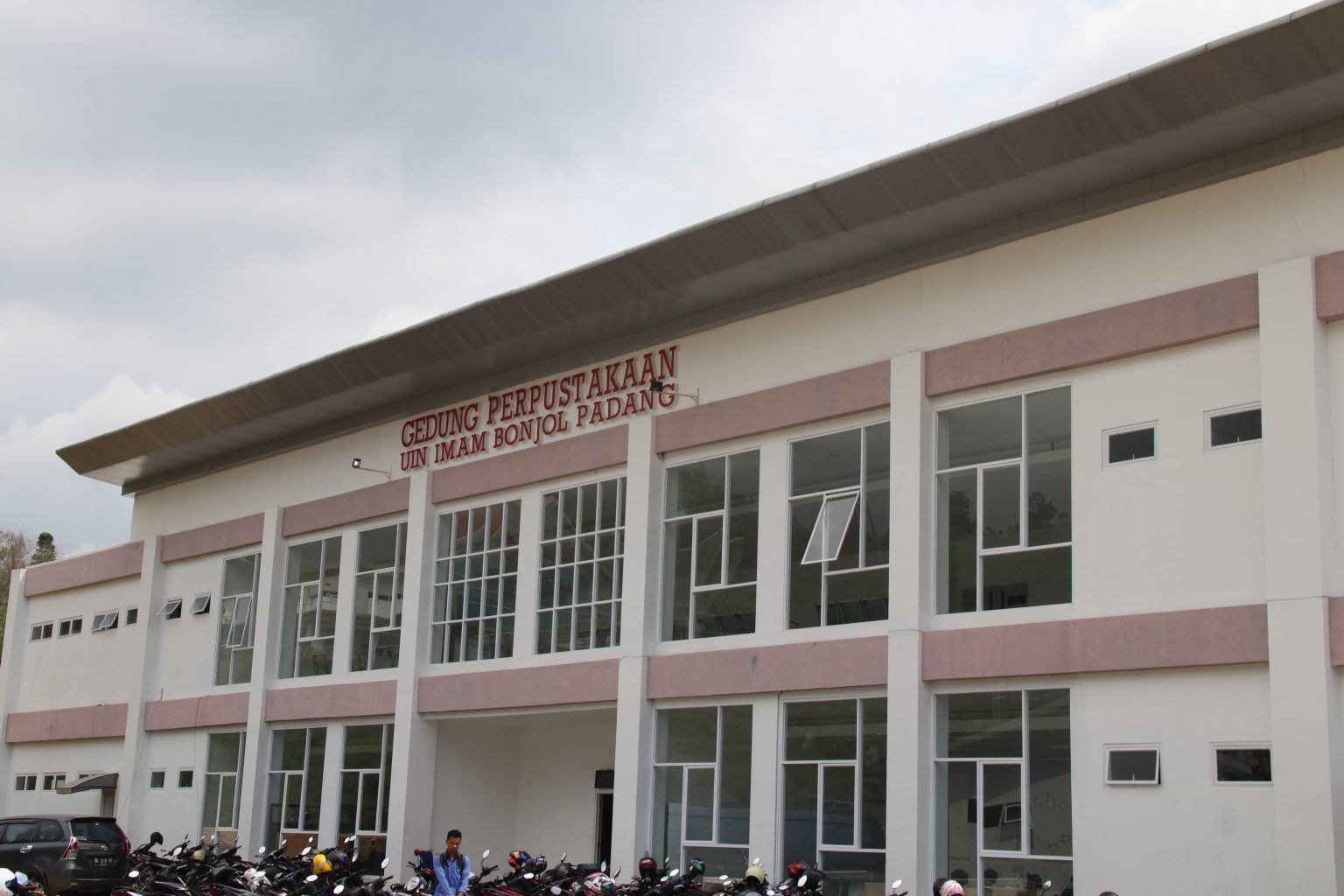 Miliki Interior Baru dan Fasilitas Modern, Perpustakaan UIN IB Mulai ...