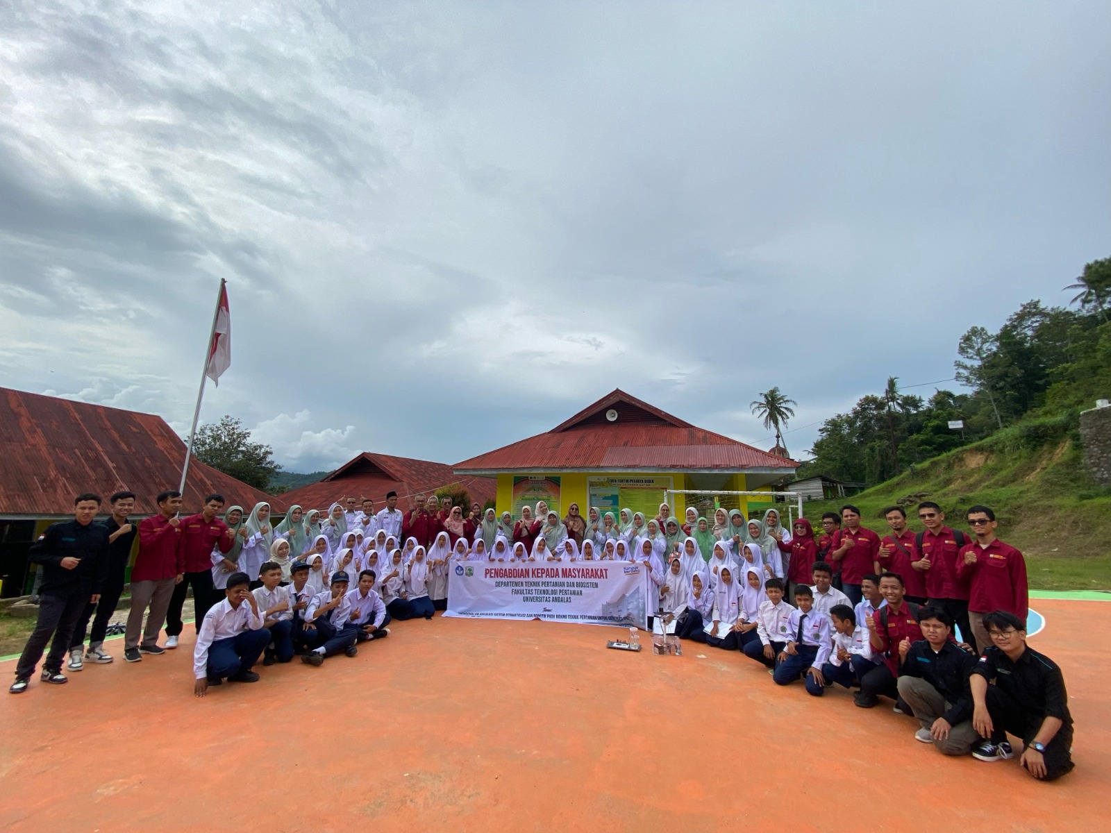 TPB Fateta Unand Kenalkan Teknologi Otomatisasi Pertanian kepada Siswa ...